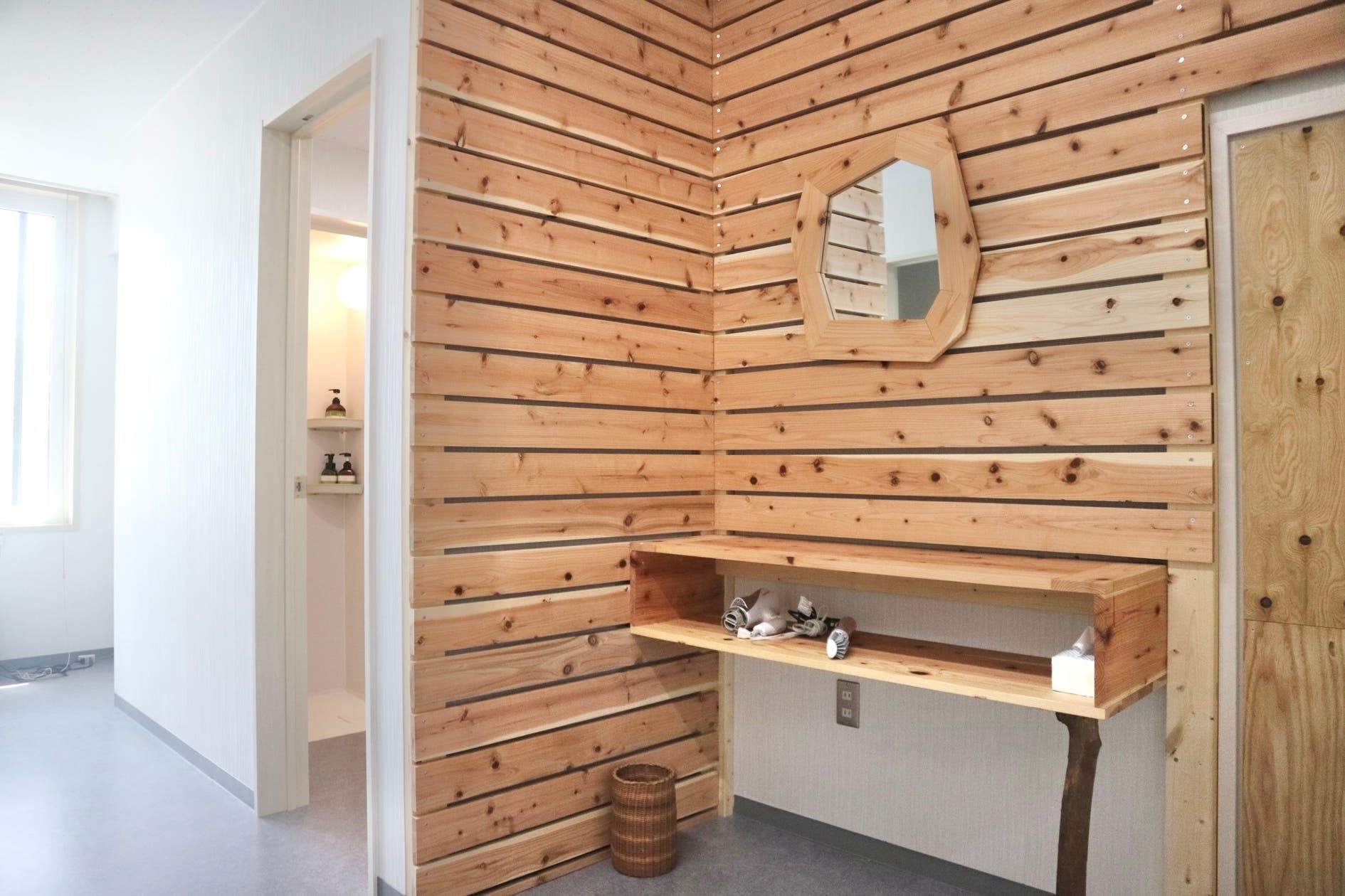 北海道八雲町／牧場地帯に佇む廃校リノベーション施設の写真8