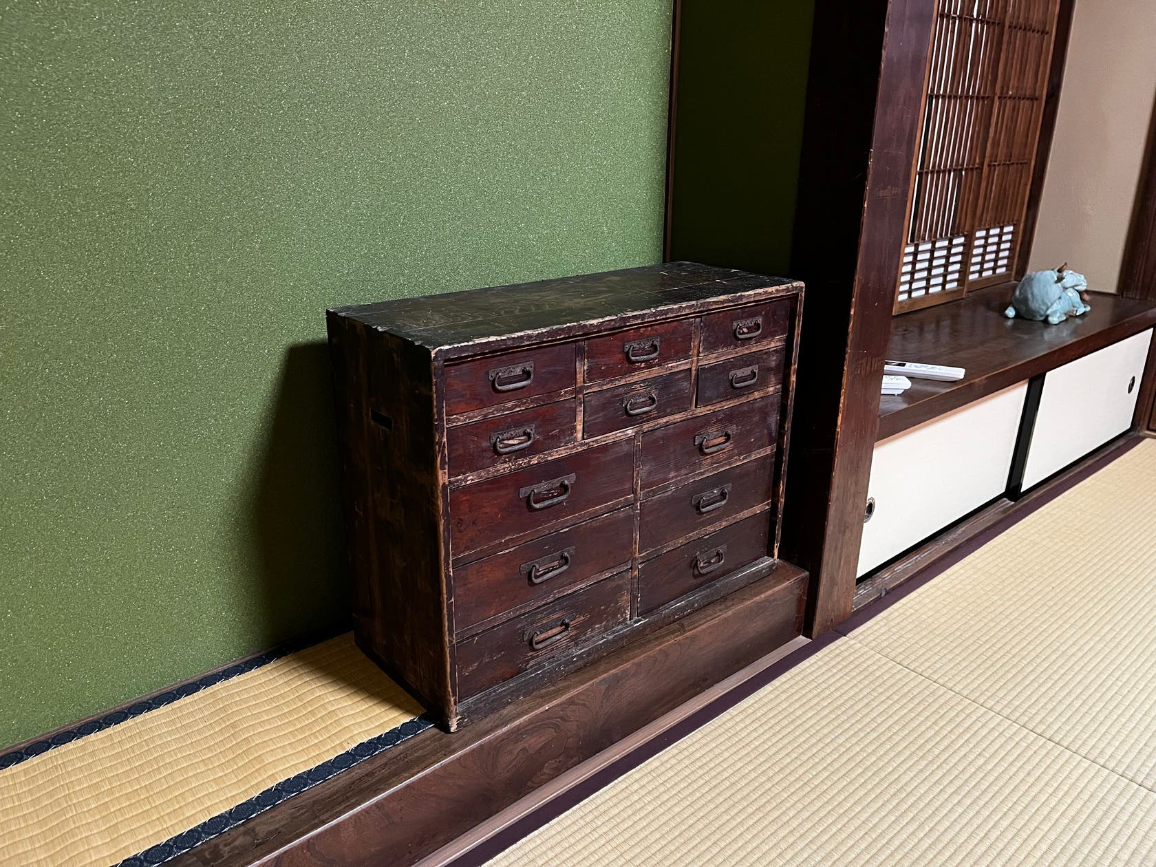 撮影小物　和箪笥の画像2