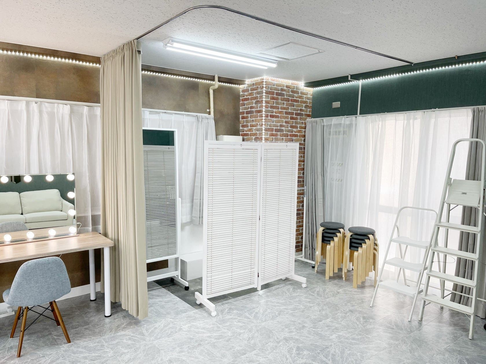 四ツ谷駅徒歩２分・撮影スタジオ・天井高3ｍ・自然光・広々72㎡・撮影用備品無料貸出・コスパ最強・令和５年５月オープンの写真7