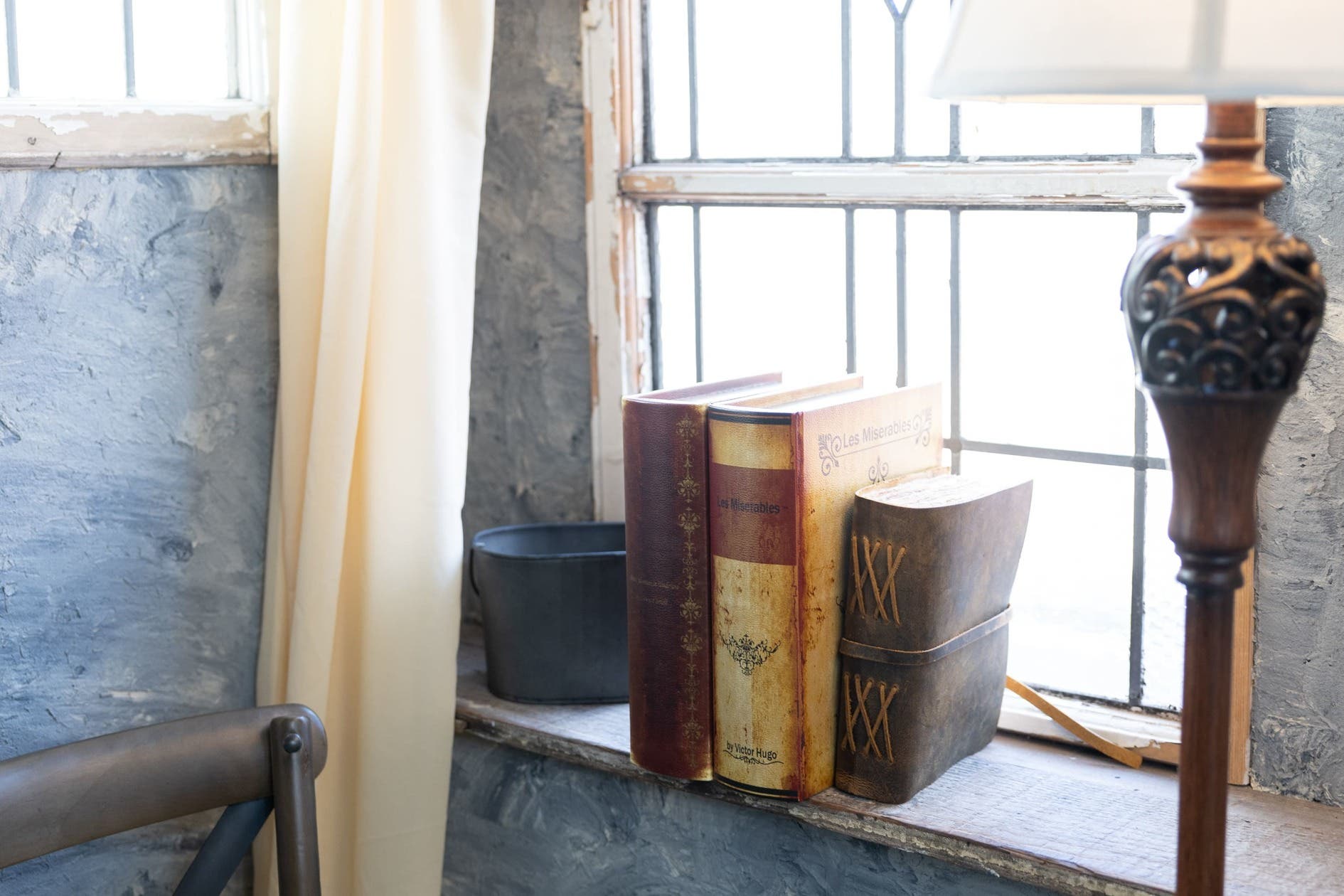 【4m超えドライフラワー造形】本格的撮影スタジオ｜漆喰壁｜レンガ壁｜カーテン装飾｜カフェ板｜タイル床｜アパレル｜背景×10の写真18