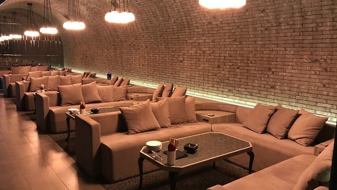 【130名でも大歓迎】宮崎駅から徒歩13分の好立地でおしゃれな会場です。の写真1