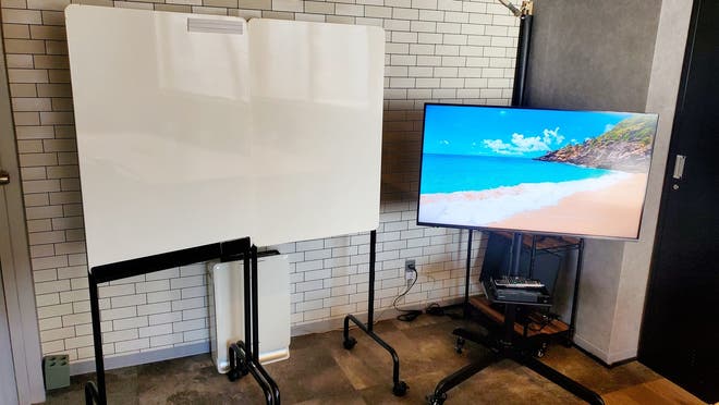 【カフェ風】充実設備🚃北浜5分👢土足OK✨光&有線LAN🪞ミラー🎥プロジェクタ☀二面採光🖥️モニター4台【会議室】の写真16