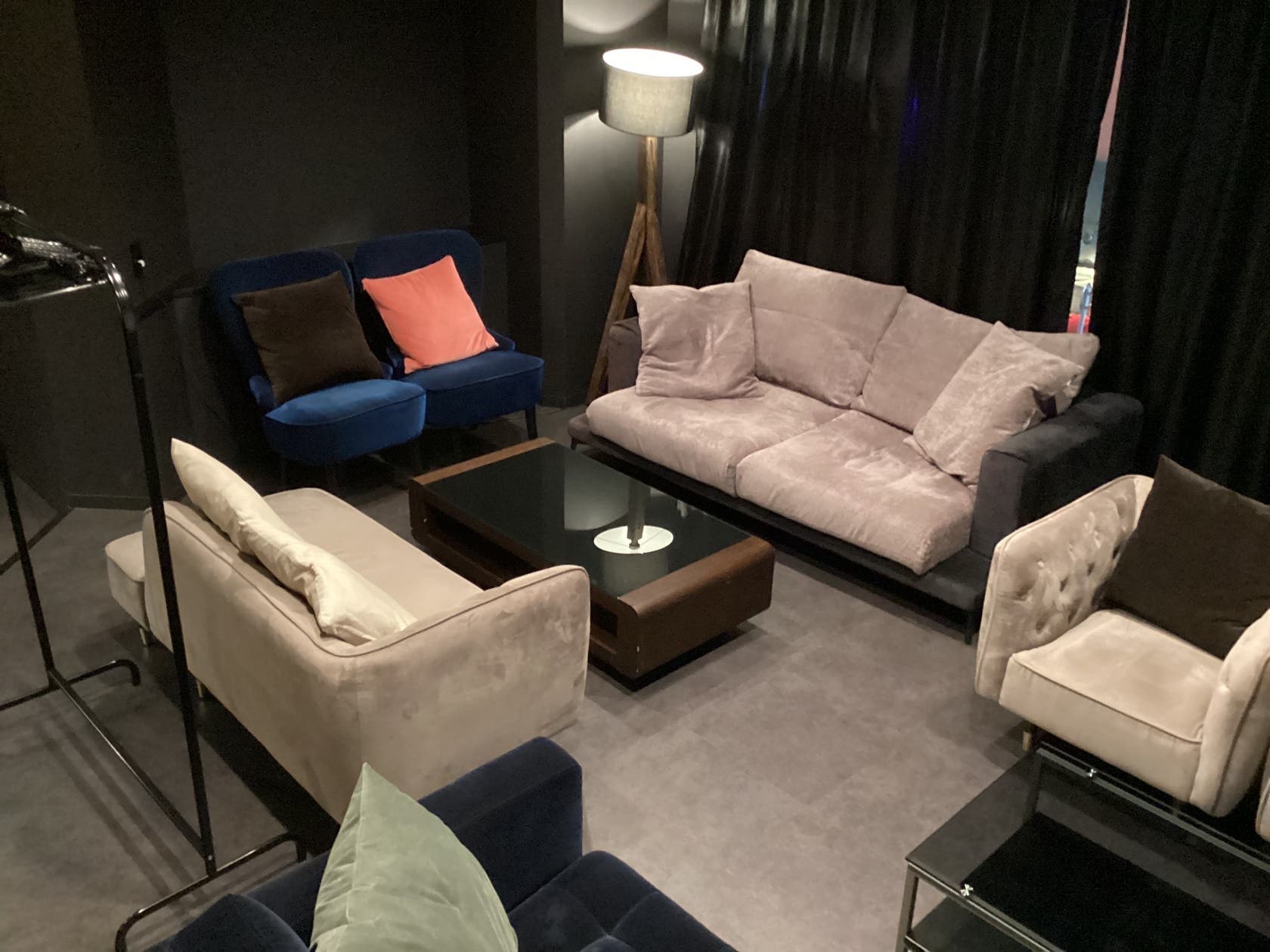 【赤坂駅3分】貸し切りBAR・各種パーティー/2次会/女子会/カラオケの写真5