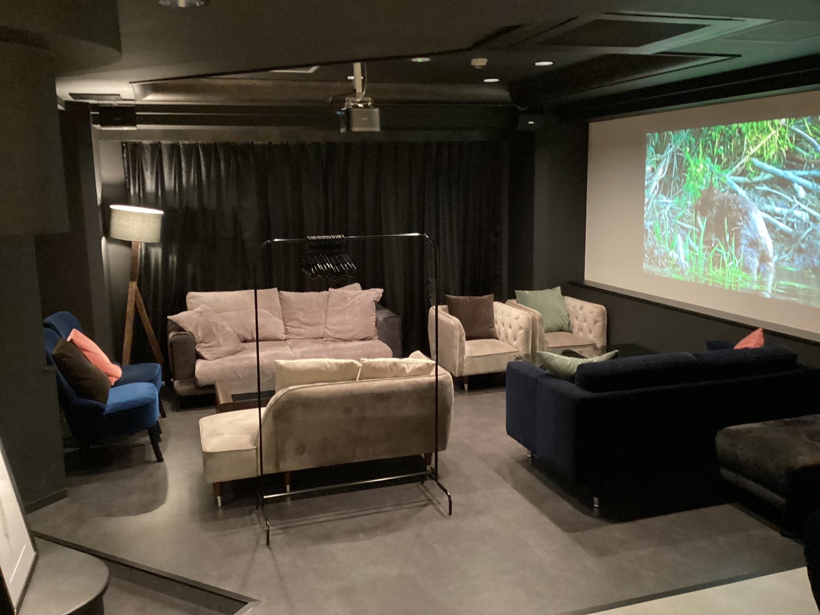 【赤坂駅3分】貸し切りBAR・各種パーティー/2次会/女子会/カラオケの写真9