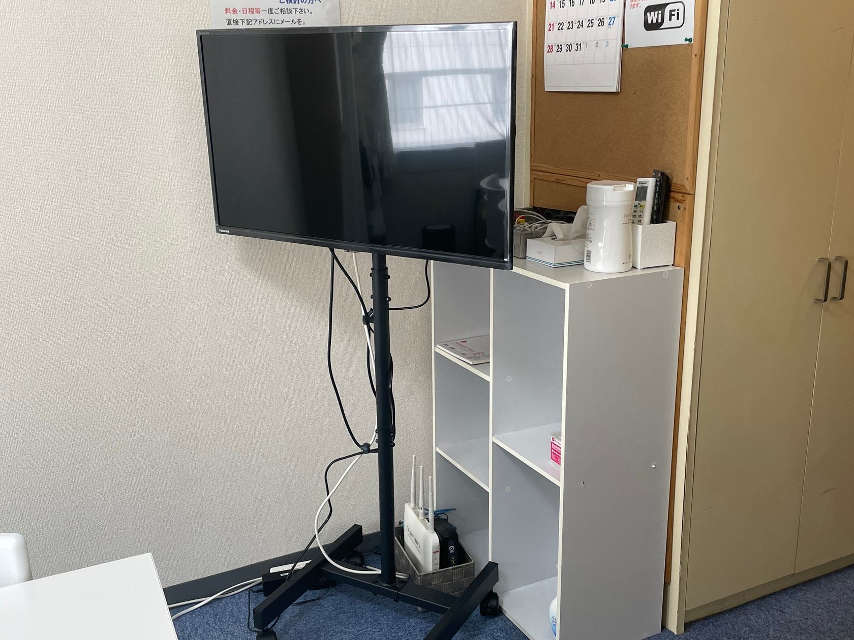 女性利用多数（日本橋駅・茅場町駅歩3分）各種教室、会議、商談、面接、研修、撮影、ボードゲーム、自習等に最適な個室スペースの写真9