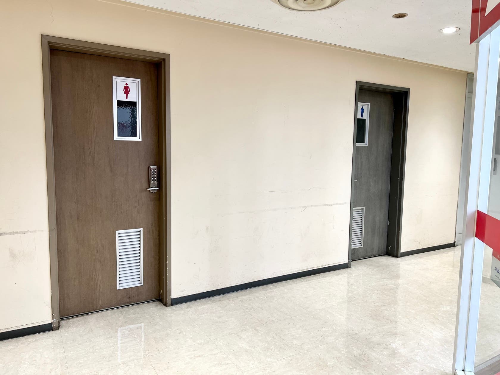 東銀座駅直結! 広々36〜42名 セミナー/イベント/パーティー等（N-1）の写真12