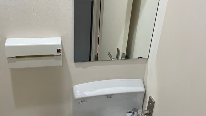 🌻新宿駅徒歩1分🌻ヴィンテージ風大人数スペース✨最上階で陽当たり抜群❗️立地最強❗🎉飲み会🍻打ち上げ🎊の写真13