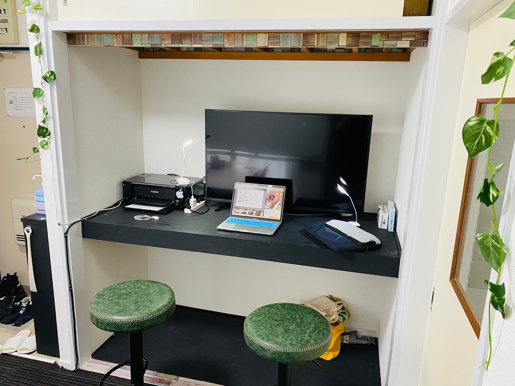 下北沢駅至近！⭐️完全個室⭐️50インチ大型テレビモニター⭐️除菌グッズ常備⭐️窓3面換気⭐️即予約可の写真4