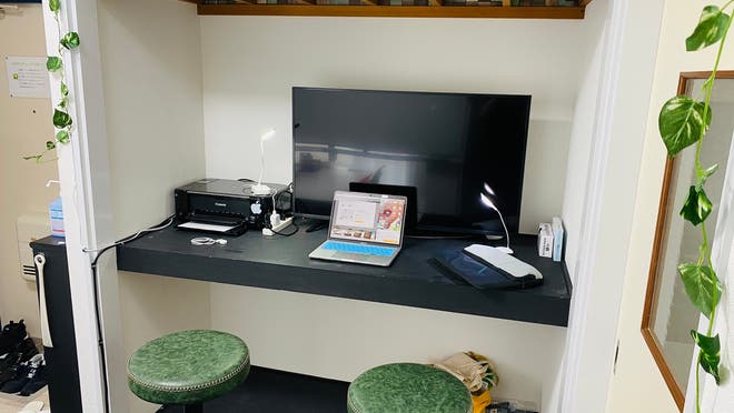 下北沢駅至近!⭐️完全個室⭐️50インチ大型テレビモニター⭐️除菌グッズ常備⭐️窓3面換気⭐️即予約可の写真4