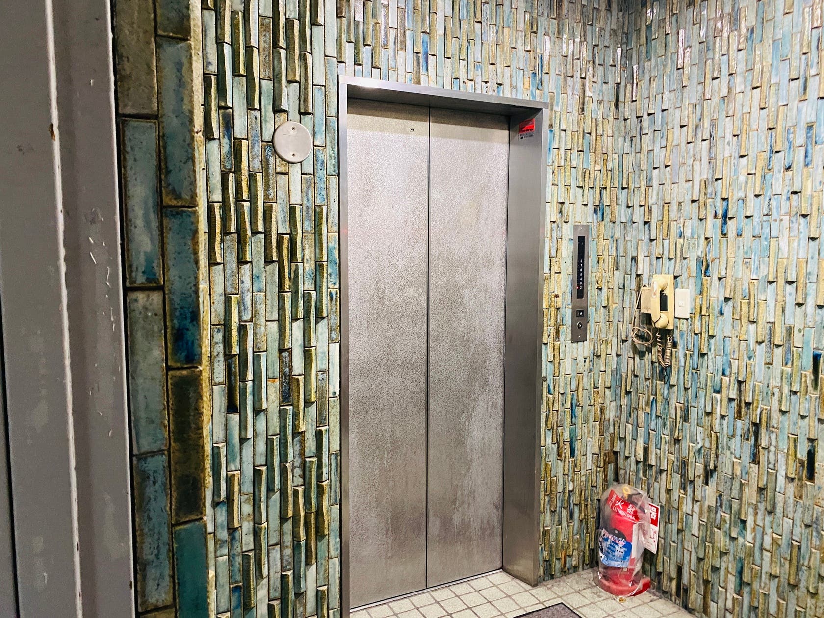 八王子駅至近！⭐️完全個室⭐️50インチ大型テレビモニター⭐️除菌グッズ常備⭐️窓2面あり⭐️即予約可の写真15