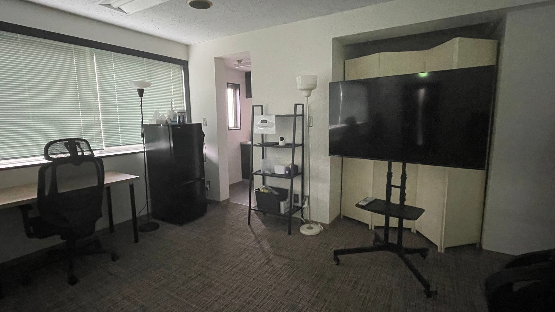 G席（4階コワーキング）1名分の利用（複数名でのご利用は人数分の予約をお願いします）の写真11