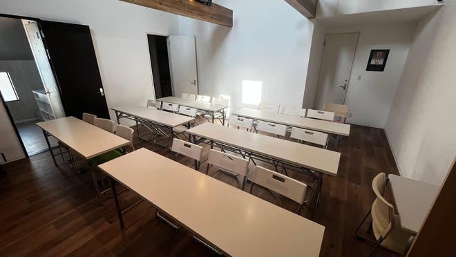 【いつもの会議室】谷保駅から徒歩10分!広々レンタルスペース✨駐車場オプションあり(1台のみ)の写真3