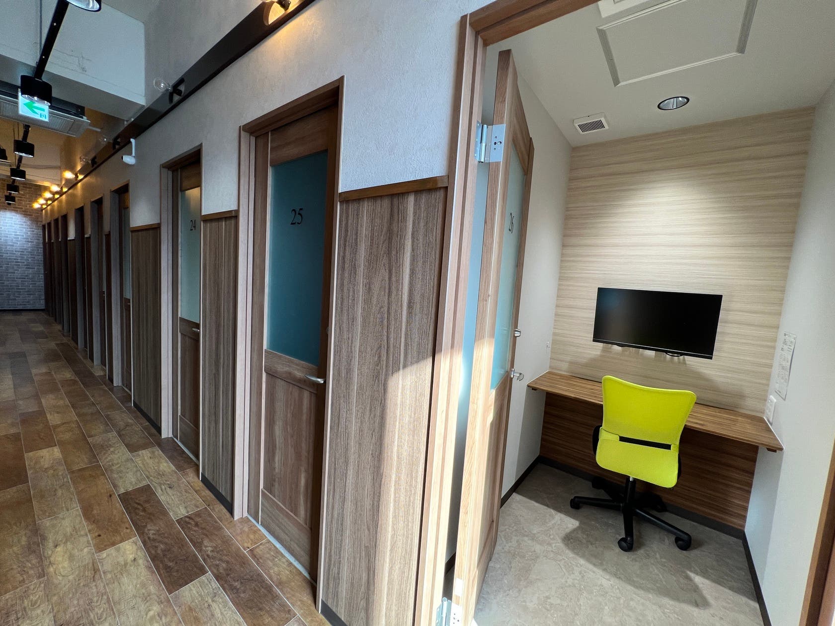 【五反田駅直結】オンライン会議可能な1名完全個室｜ブース7の写真4