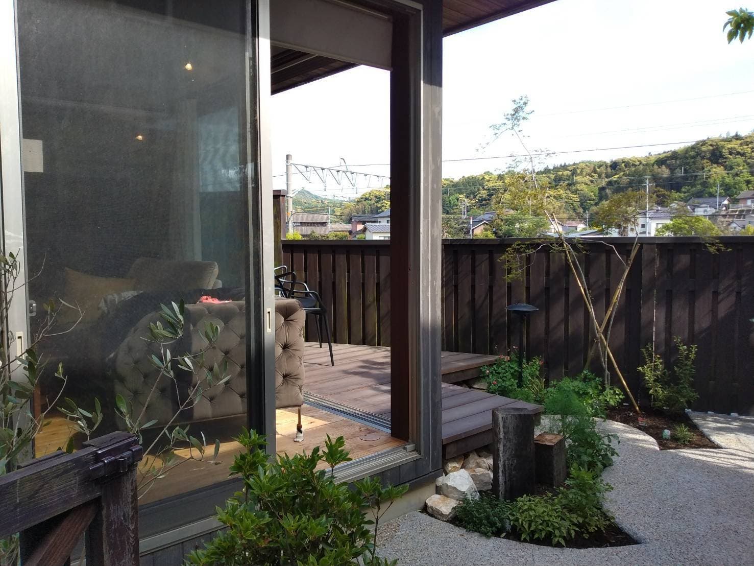 まるごと戸建て貸切✨広々キッチン✨Wi-Fi✨ウッドデッキ・庭✨24時間✨スピーカー🎵各種VOD｜YouTube_408の写真8