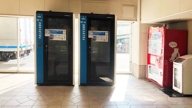 【テレキューブ】名鉄バスターミナルビルの個室型ワークブース(107-03)です。視線と音を遮る、プライベートな集中環境。の写真1