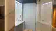 新御徒町駅から徒歩1分。オンライン会議や面接に使えるテレカンブースの写真2