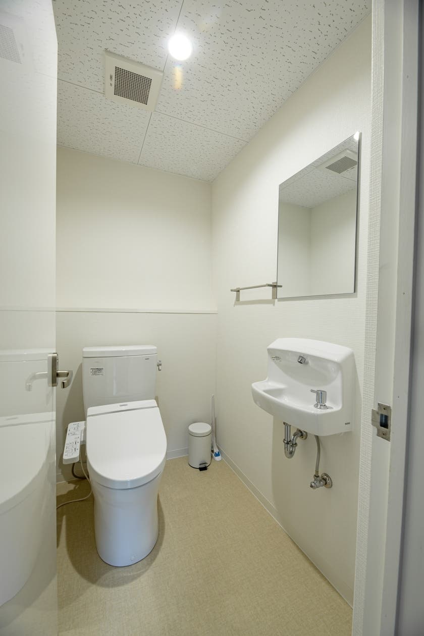 裸足専用スタジオ【京都河原町駅徒歩3分】ヨガプロップスが豊富なレンタルスタジオの写真7