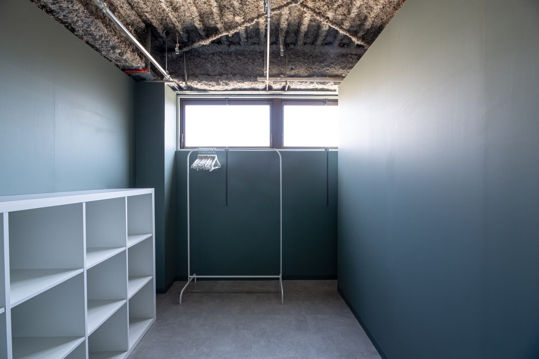 裸足専用スタジオ【京都河原町駅徒歩3分】ヨガプロップスが豊富なレンタルスタジオの写真5