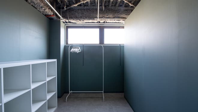 裸足専用スタジオ【京都河原町駅徒歩3分】ヨガプロップスが豊富なレンタルスタジオの写真5