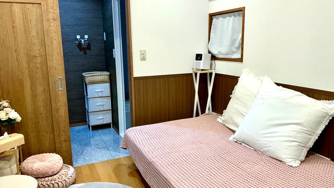 🐣ちいさなくつろぎスペース🤙ゴミ処理無料🙆♀️お家デート✨女子会🥂少人数のパーティー🌙映画など🙋♀️毎回清掃実施!の写真1