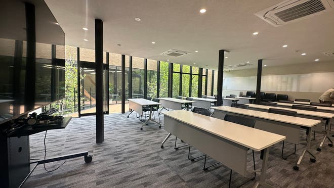 広々とした80㎡のスペースで、最大30名まで収容可能の写真1