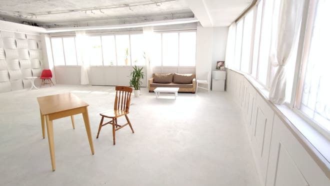 水道橋徒歩1分/自然光【限定格安プランあり】直射光の差し込むサンルーム/様々な背景、壁を撮影可/ビュースタジオの写真8