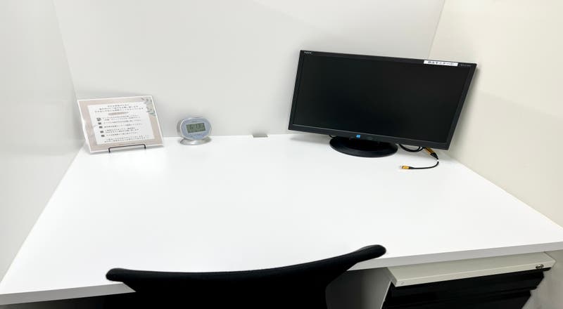 モニター付　1名用広々半個室２　PC作業/Web会議/ちょっとした休憩など　※完全個室ではありません※