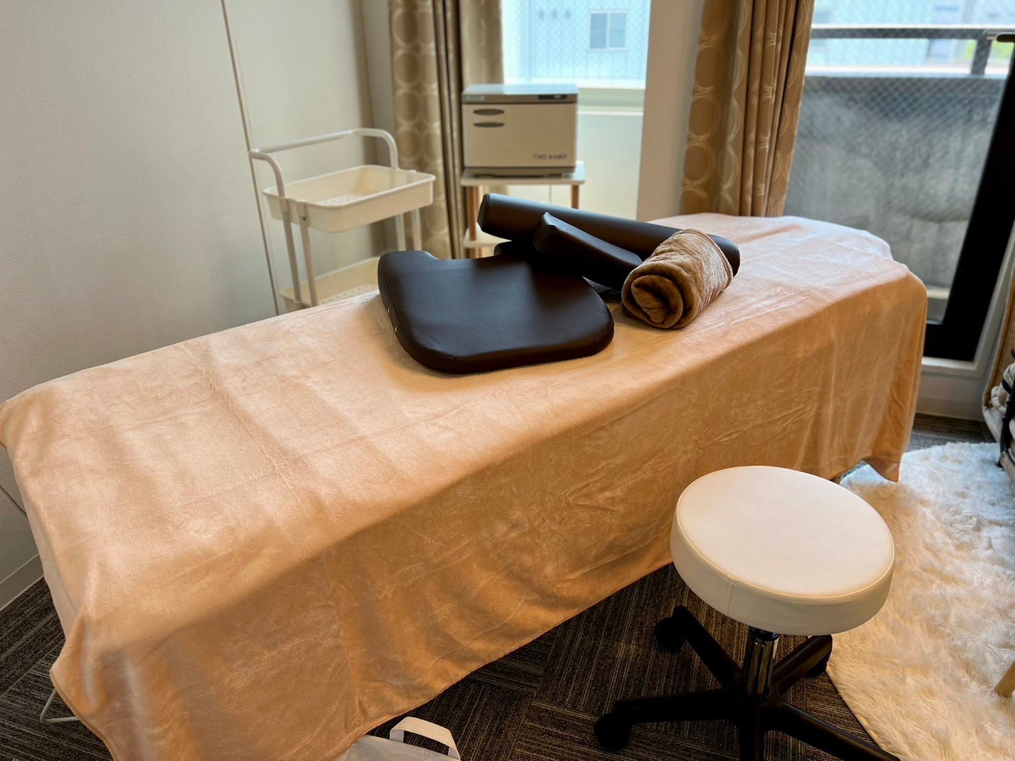 🌸電動ベッド導入🌸《JR大久保駅「徒歩4分」》なごみサロン＊完全個室のレンタルサロン｜各種備品充実✨の写真3