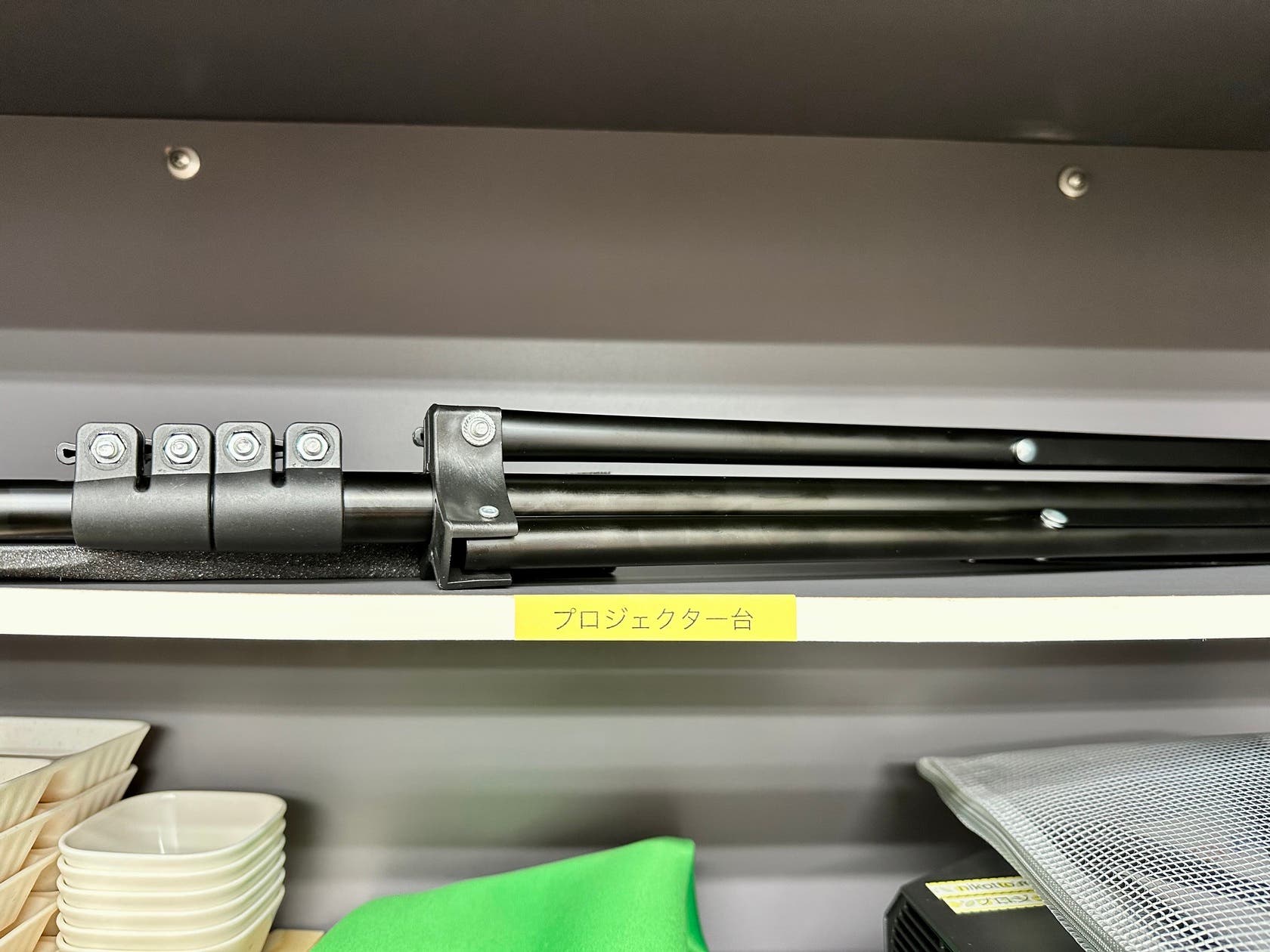 当日予約20%OFF!／🚃新橋駅徒歩１分20秒！／会議・テレワーク／📷撮影／🍔飲食可🧋／【nikotto room新橋】の写真11