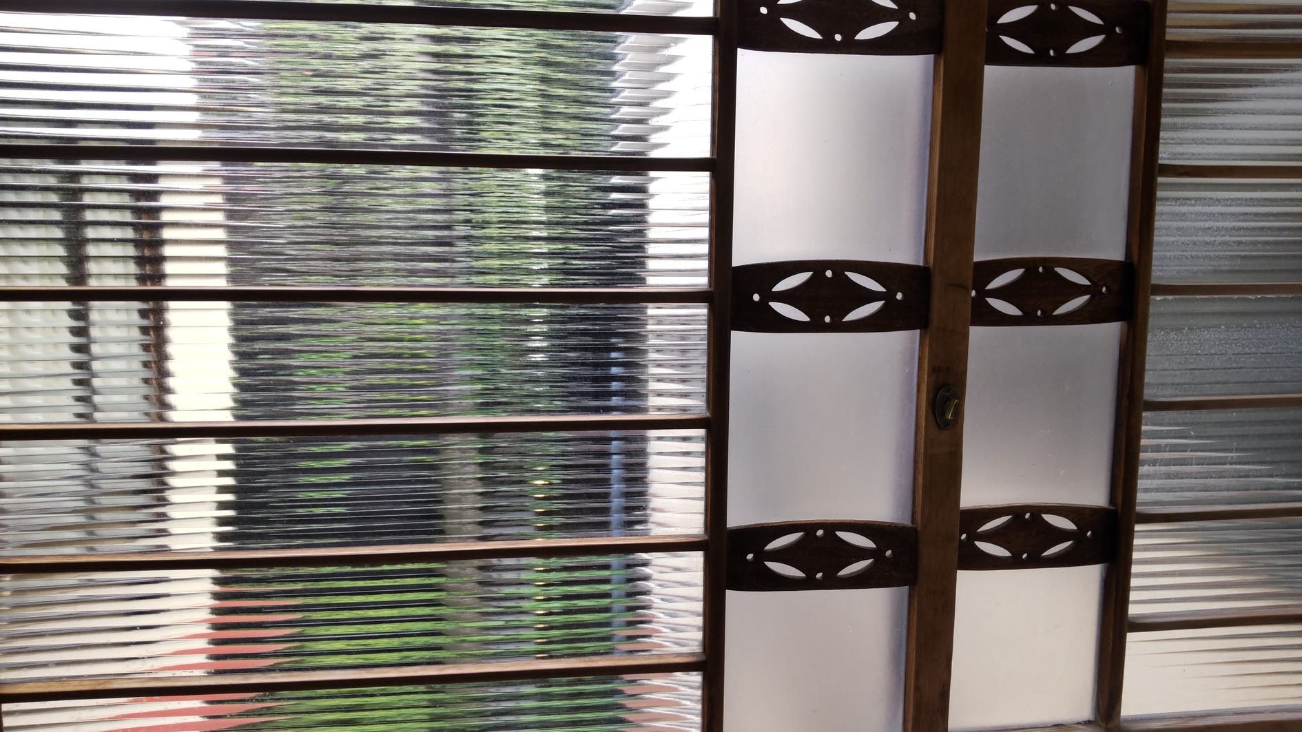 都心にある伝統的旅館の和室　中広間（22畳）。様々な利用可能。館内の意匠をこらした設え・昭和レトロポップは旅館ならではの魅力　の写真12