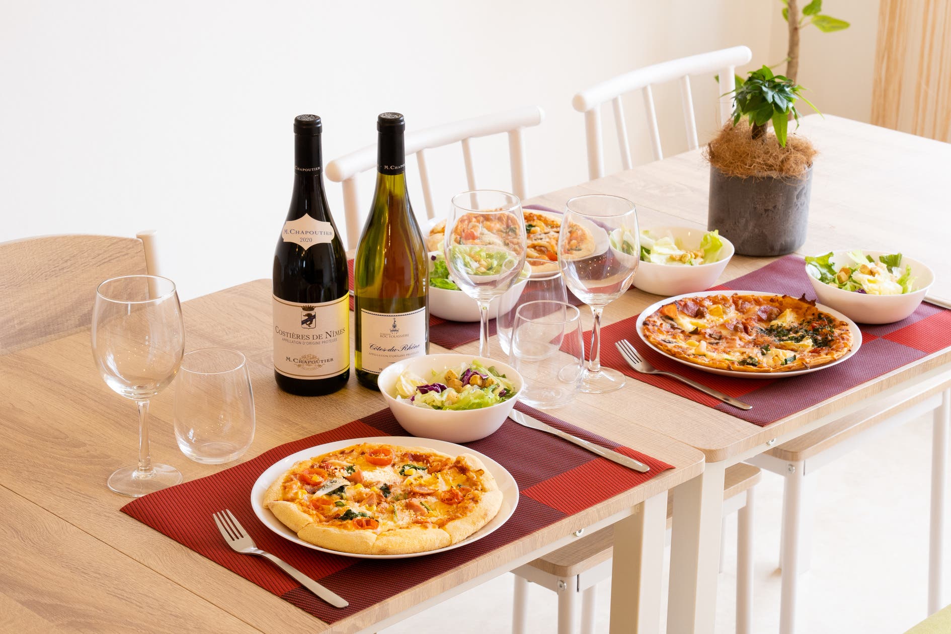 @400円/hほどで1フロア貸切🎉毎回清掃🧹最大40名🙆‍♀広々空間🍷24H🌠120㌅大画面プロジェクター🎥スマホ・PC投影💻の写真16