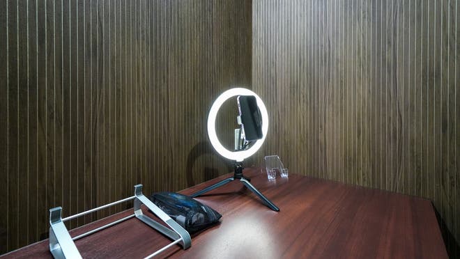 テレワークやリモートワーク、ミシン作業などに最適なお一人様用コアーキングスペース:完全個室!!の写真10