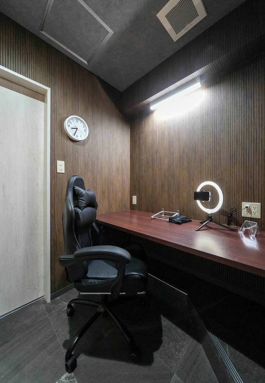 テレワークやリモートワーク、ミシン作業などに最適なお一人様用コアーキングスペース：完全個室！！の写真14