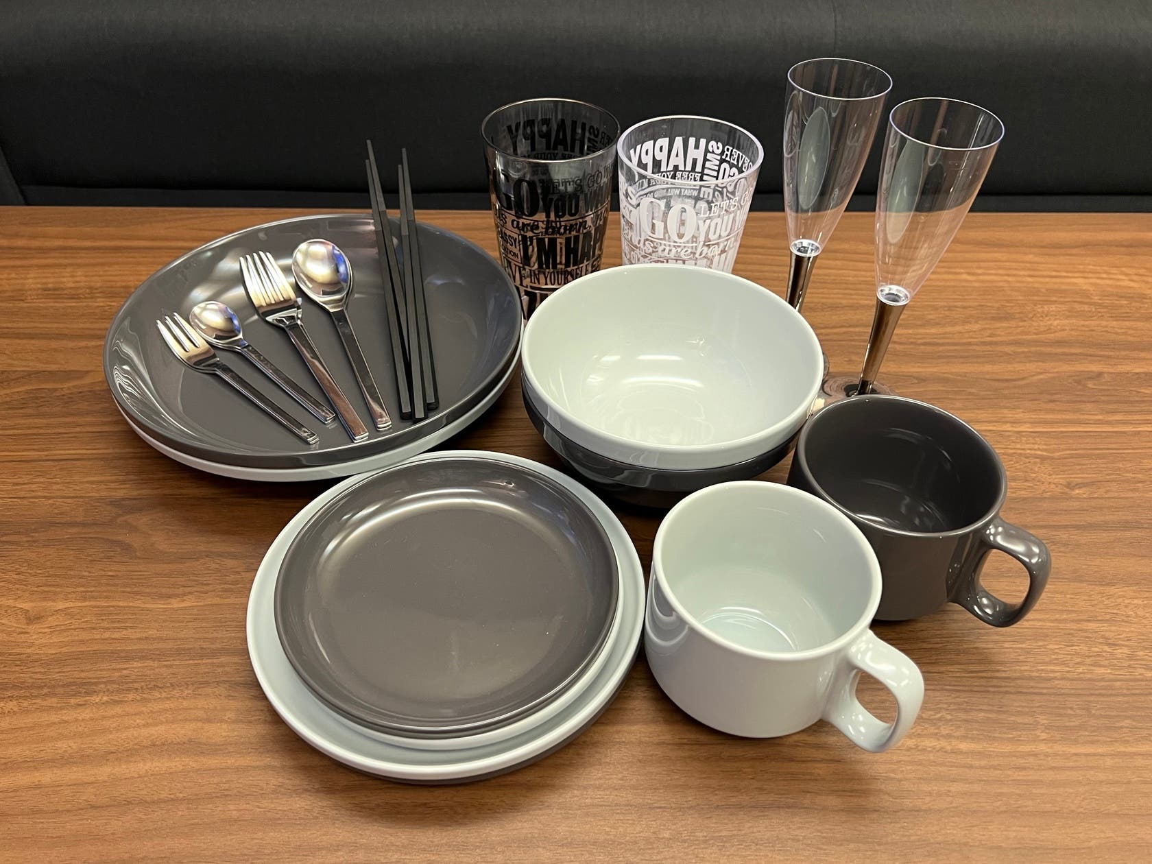 🎄森のクリスマス開催中!!🎄神田駅徒歩5分🚃本格電気式ピザ窯🍕75インチ大画面テレビ📺 14名ソファー席🛋️の写真18