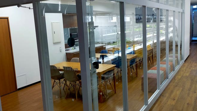 【CROSS WORK名古屋グローバルゲート】ささしまライブ駅直結、グローバルゲート内!キッチン付きコミュニティラウンジの写真5