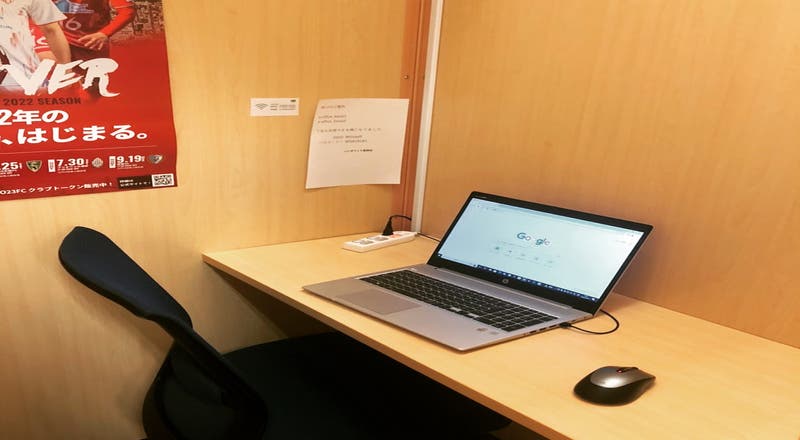 【個室ブース】葛西駅西口徒歩1分のシェアオフィス、【無料】高速Wi-Fi/モニター/電源/ドリンク等設備充実