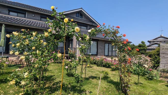 【撮影やパーティ利用が人気!】薪ストーブのある広いリビング、茶器を備えた和室のある大邸宅☆撮影利用が人気です!の写真2