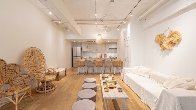 🌻NEW🌻新宿🚊3分/幡ヶ谷🚶♀️3分/大型シアタールーム/ナチュラルリゾート空間/アマプラ・ネトフリ見放題/ママ会/女子会の写真2