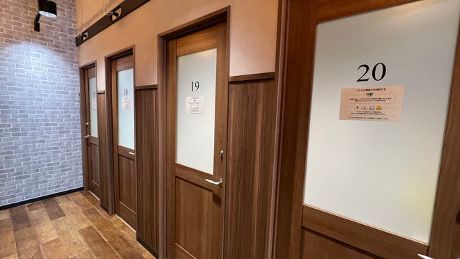 【五反田駅直結】オンライン会議可能な2名完全個室|ブース17の写真4