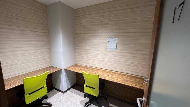 【五反田駅直結】オンライン会議可能な2名完全個室|ブース17の写真2