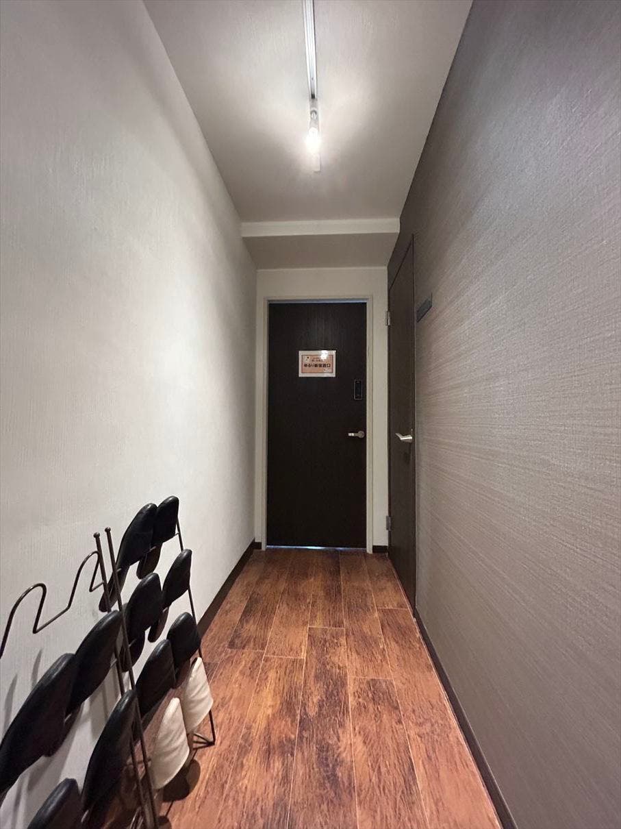 【2/6リニューアルOPEN：ゆるり新宿西口】駅から徒歩30秒、JR新宿駅からも地下通路で5分。ミーティングからテレワークまで。の写真7