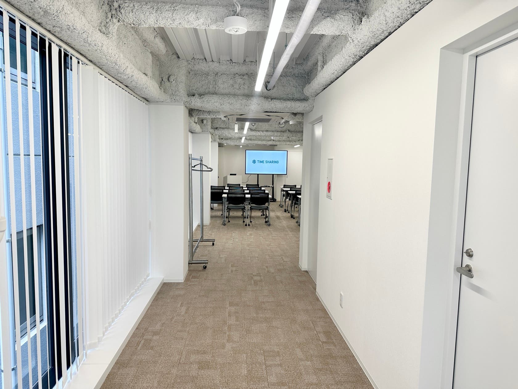 4F【 茅場町駅 1分 】オプション料金0円で設備・備品使い放題♪WiFi無料♥便利な駅近会議室の写真3