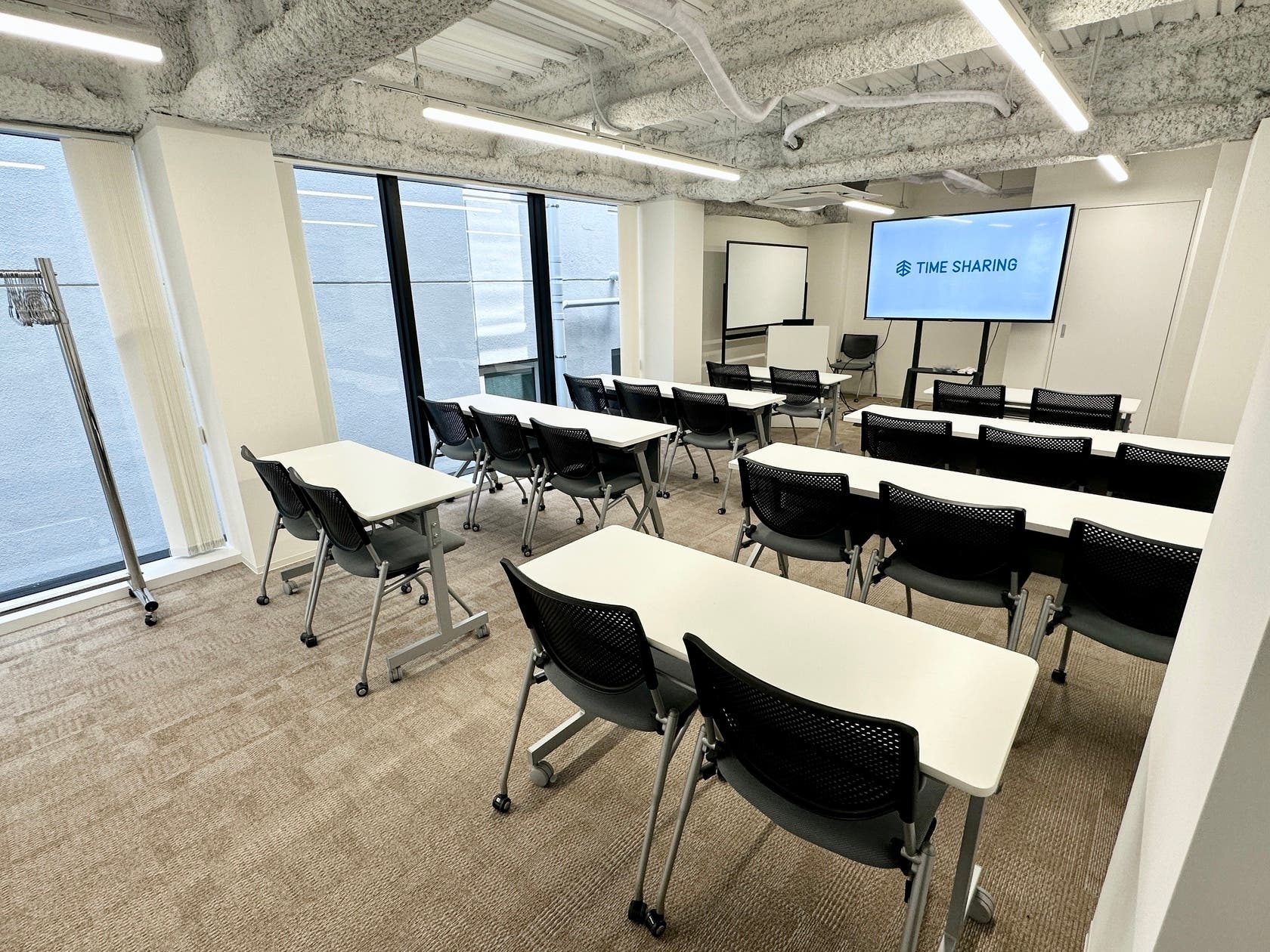 4F【 茅場町駅 1分 】オプション料金0円で設備・備品使い放題♪WiFi無料♥便利な駅近会議室の写真12