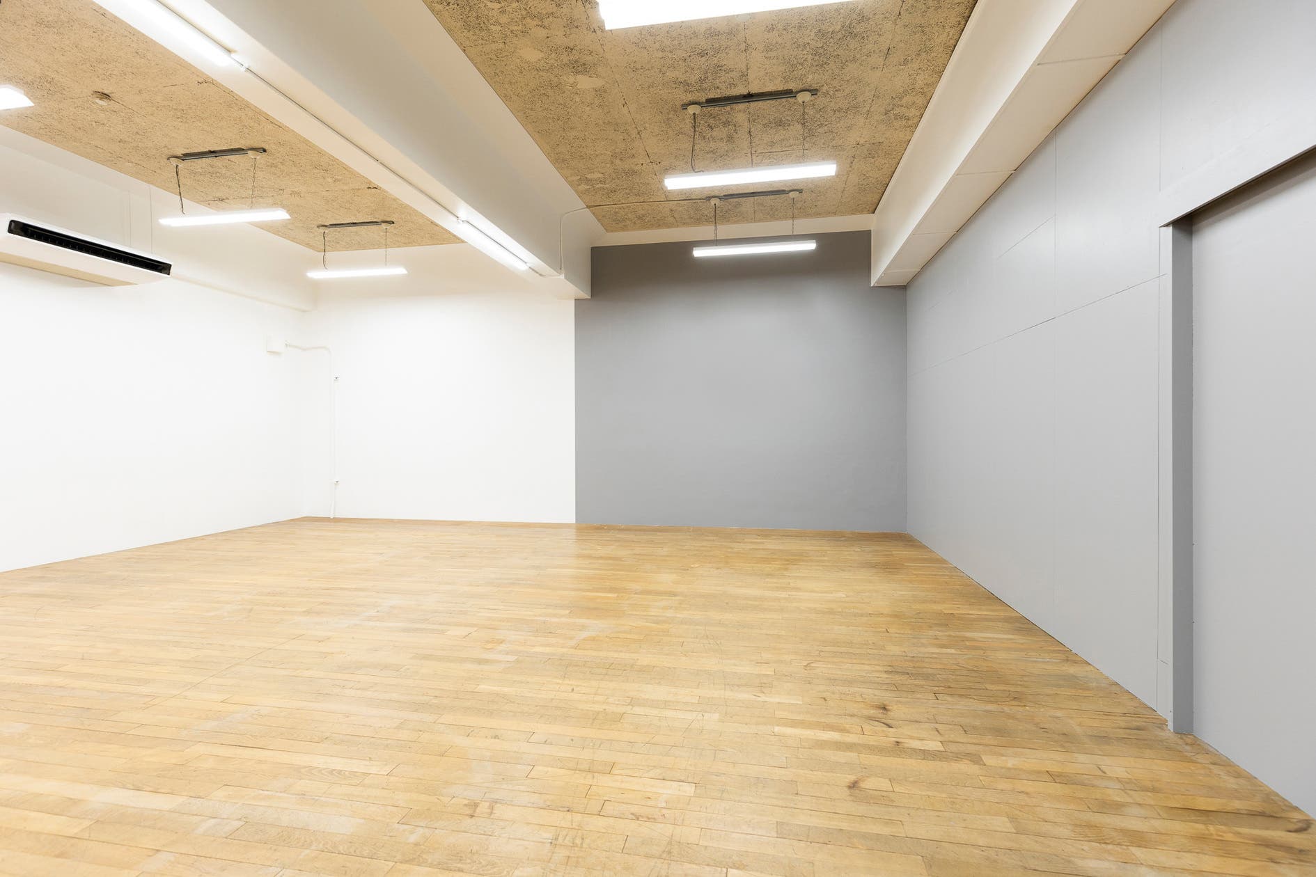 堺筋本町徒歩2分のレンタルスペースの写真2