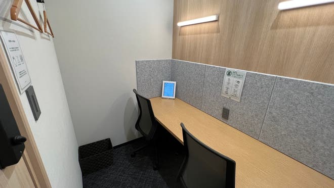 【北山田駅近】4Kモニター付き!2名用完全個室(103)の写真3