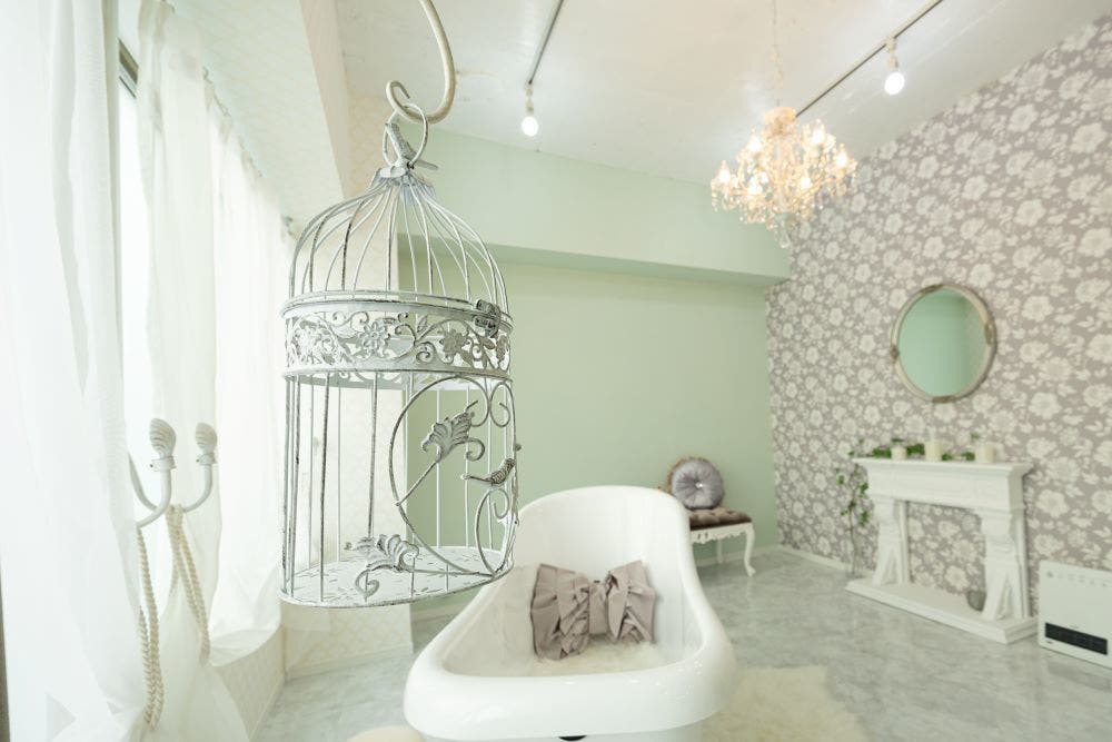 【apps Est】圧倒的明るさ！猫脚バスタブの入った上品で可愛い女性が輝くレフ版要らず空間◎肌も綺麗に映る可愛さ満点空間◎の写真6