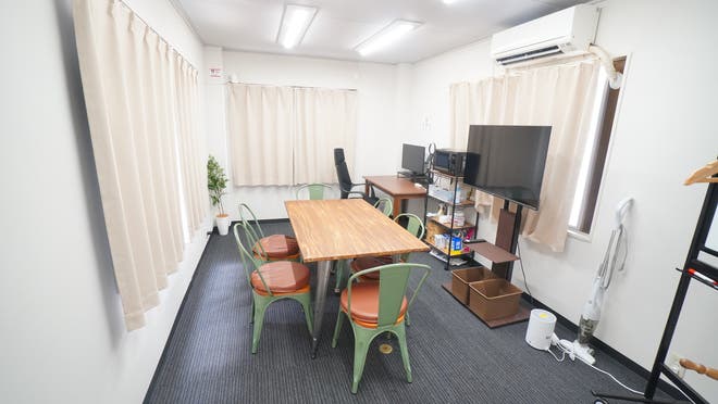 <ワークルーム神戸元町>駅近🚃Wi-Fi📶モニター🖥動画配信サービス視聴可👀テレワーク/Zoom/会議/商談/作業場所の写真1