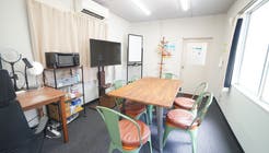 <ワークルーム神戸元町>駅近🚃Wi-Fi📶モニター🖥動画配信サービス視聴可👀テレワーク/Zoom/会議/商談/作業場所の写真2