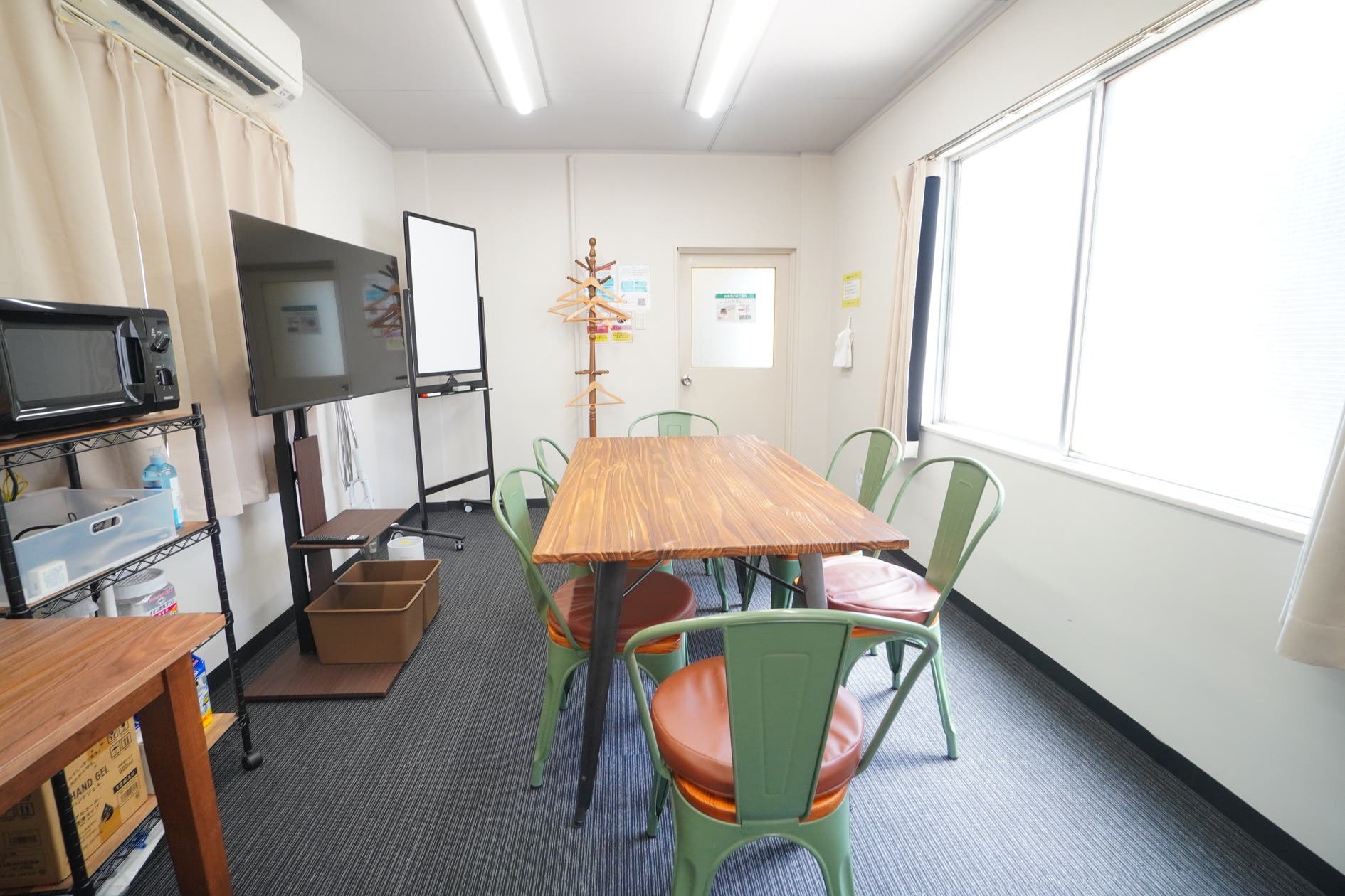 ＜ワークルーム神戸元町＞駅近🚃Wi-Fi📶モニター🖥動画配信サービス視聴可👀テレワーク/Zoom/会議/商談/作業場所の写真7