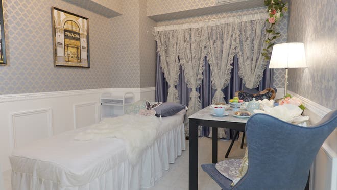 👑リオンズ柏駅前プレミア👑ヨーロッパ調/完全個室型サロン 🌺/エステ💆♀️リラク・整体💅撮影可/エレベーター有・柏駅3分の写真2